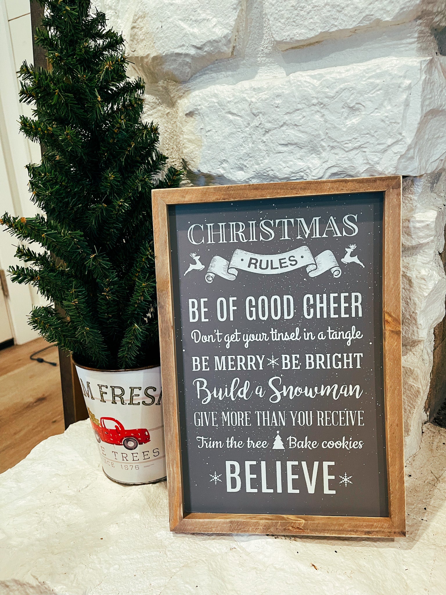 Christmas Rules Wooden Sig – Tru Roots Design